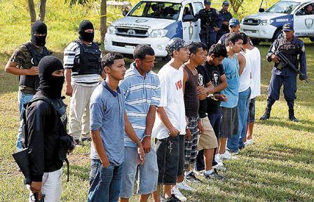 Las pandillas hondureñas reclutan niños en las puertas de las escuelas ...